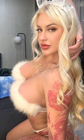 Jana Blondie Boobpedia Encyclopedia Of Big Boobs