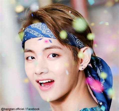 Bts V、スタイリストの女性に見せたイタズラが超セクシーすぎる！ こんな状況に耐えられる人っているの…？ Vの美貌＆高身長がよくわかるその