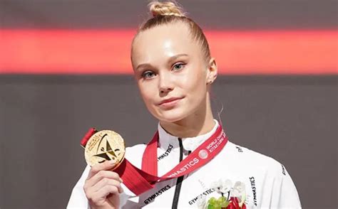 Гимнастка Ангелина Мельникова стала абсолютной чемпионкой мира в личном
