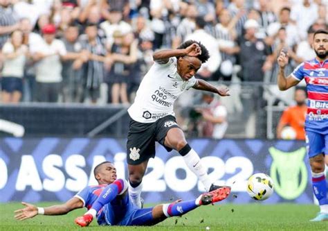 Saída De Willian Ainda Gera Impacto No Futebol Do Corinthians