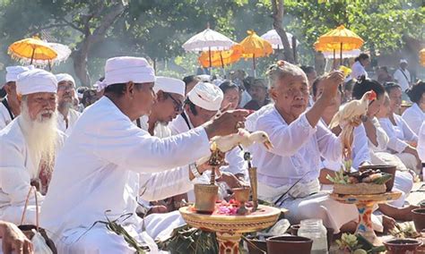 Kajian Pelaba Pura Segara Desa Adat Bugbug Desa Adat Bugbug