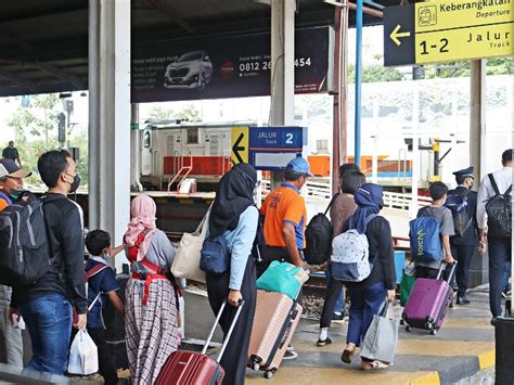 KAI Tebar Diskon 25 Persen Tiket Kereta Libur Kenaikan Kelas Catat