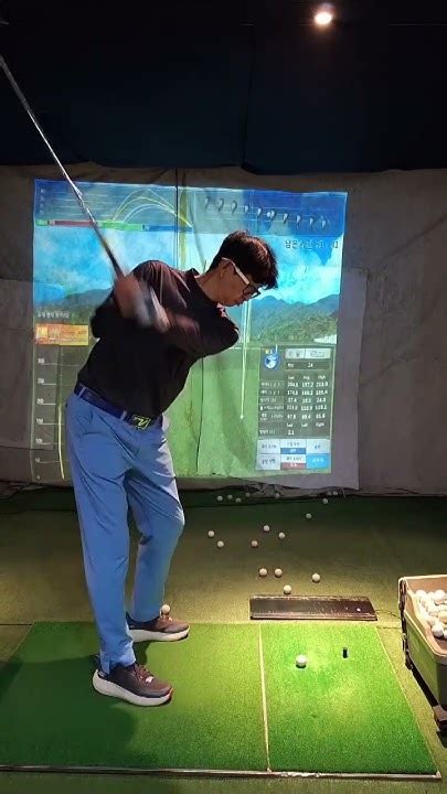 6번 아이언 연습 ~ 제자리를 지키고 올라갔던 백스윙 위치를 다시 버티는 감각으로 하면 지연 후에 튕겨져나가는 고무줄처럼 가속이 생깁니다 Youtube