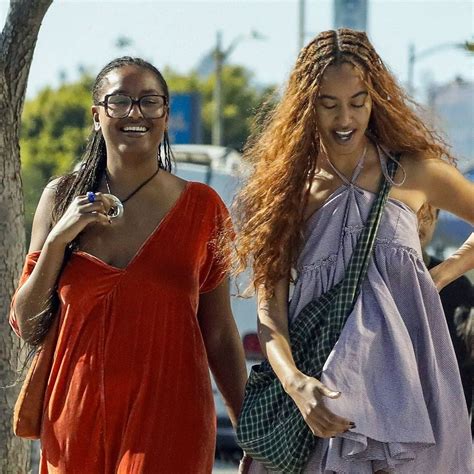 Michelle Obama Tried To Keep Malia And Sashas Drinking And Smoking