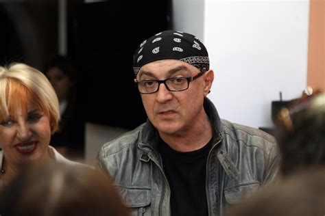 Oliver MandiĆ Danas Proslavlja 68 RoĐendan Srca Publike Je Osvojio Vanvremenskim Hitovima A