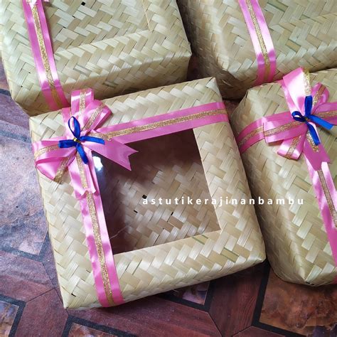 Jual Sepasang Besek Bambu 25 X 25 X 8 Cm Tutup Mika Pita Blicing Besek