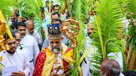 വിശുദ്ധവാരത്തിന് തുടക്കമായി ഓശാന ഞായർ ആചരിച്ച് വിശ്വാസികൾ ദേവാലയങ്ങളി