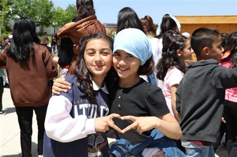 Ağrıda Geleneksel Çocuk Oyunları Şenliği Ile Unutulan Oyunlar Canlandı