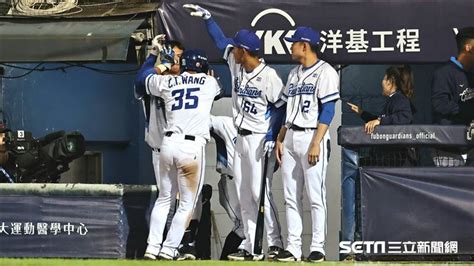 驚天誤判害富邦悍將少1分 三壘審尤志欽遭懲處下二軍
