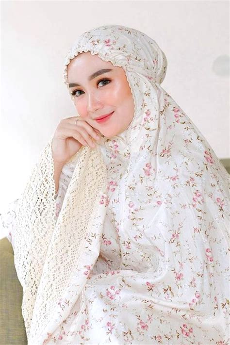👉 Klik Di Sini Untuk Rekomendasi Produk Style Kekinian Wanita Berhijab