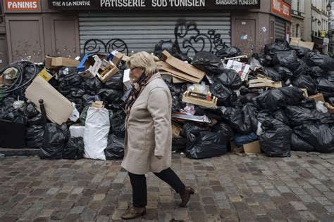 Grève Des éboueurs Les Poubelles Débordent à Paris La Presse
