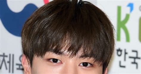 허리 부상 육성재 빠르 속도로 회복중응원 너무 감사