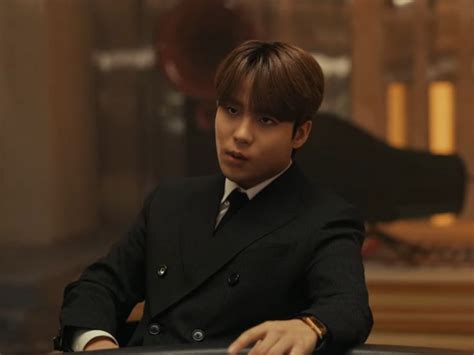 jongho ateez crazy form 미친 폼 in 2024 Envy Makeup Gender