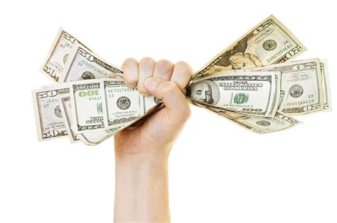 易鑫集团跌破发行价，靠金融业务撑业绩？