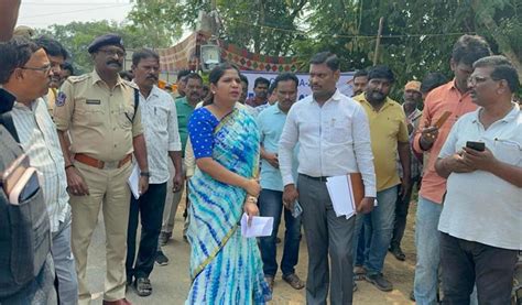 Kothagudem Collector Inspects Polling Stations And Inter State Check