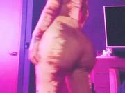 Iggy Azalea Pants Down Twerk