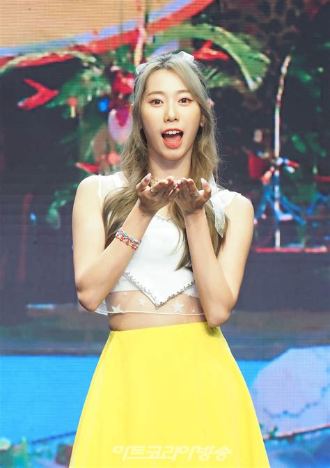 Ak포토 아일리원 엘바 청량한 비주얼