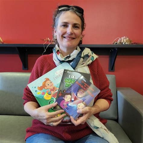 Stream Julie Royer Présente Des Trois Récents Livres Jeunesse Au