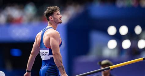 Pole Vaulters Olympic Dream Shattered By His Own Penis Metro News