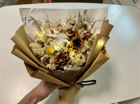 永生花保鮮花 花束｜畢業｜謝師宴｜生日｜求婚｜情人節｜周年紀念｜包順豐上門 興趣及遊戲 手作＆自家設計 文具及工藝 花