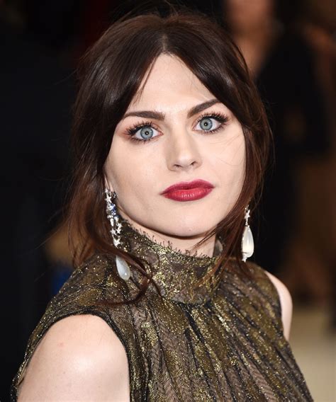 Frances Bean Cobain Before After