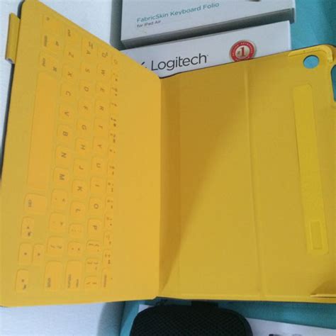 Logitech Fabricskin Keyboard Folio For Ipad Air Only Computers And Tech