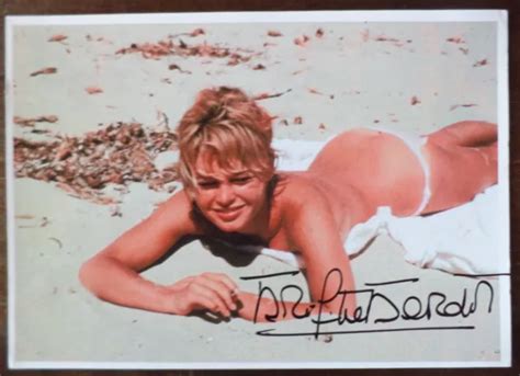 PHOTO BRIGITTE BARDOT dédicacée autographe Signed Sur la plage EUR 24