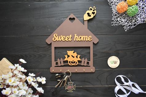 Настенная Ключница Из Дерева в Виде Домика с Котиками Sweet Home — в Категории ключницы Ящики