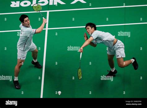 Japan S Yugo Kobayashi Right With Takuro Hoki Returns The Shot To