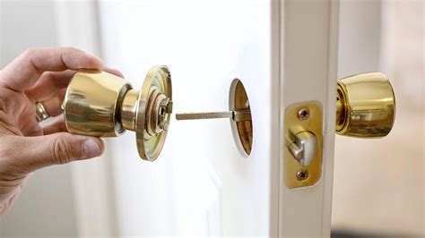 How To Change Door Knob With Lock Storables