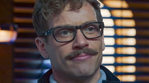 Ncis Los Angeles Star Barrett Foa Recalls Eric Beales Pants Episode