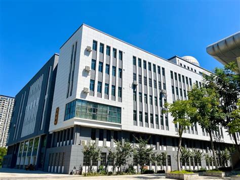 六安一中东校区校舍外立面维修工程六安市重点工程建设管理处