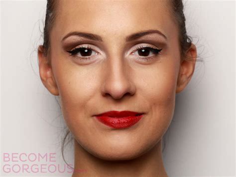Releases Pin Up Girl Makeup Video Tutorial And Eye
