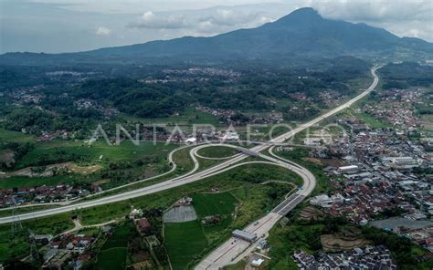 PENGOPERASIAN JALAN TOL CISUMDAWU SEKSI DUA DAN TIGA ANTARA Foto