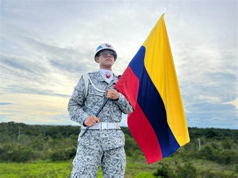 Vibramos Con El Tricolor Colombiano Fuerza Aeroespacial Colombiana