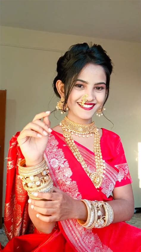 Shubhu Kirti खुर्ची रिकामी करून बसायला वेगळीच मजा आहे 😄😂🤣😂
