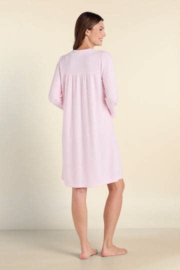 Plus Size Nightgowns Robes And Pajamas Miss Elaine Store