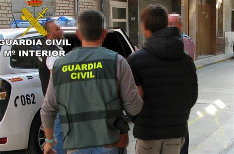 Detenido Un Joven Por Mandar Fotos Y Vídeos Masturbándose A 13 Chicas