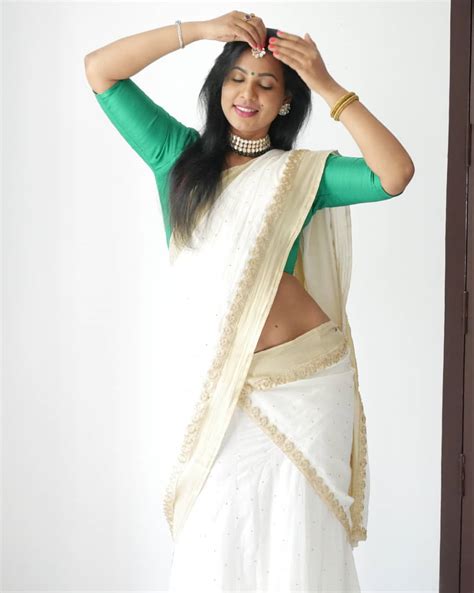 Sexy Saree Lover Bold Model In Saree