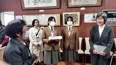 母校JRCへ同窓会会員にて収集したベルマークを贈呈しました 長商同窓会