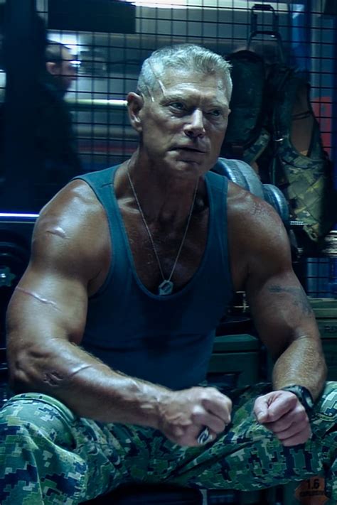 《阿凡達：水之道》反派「上校」史蒂芬朗 Stephen Lang 70 歲藏兇猛大肌肌，到底怎麼辦到的？ Juksy 街星