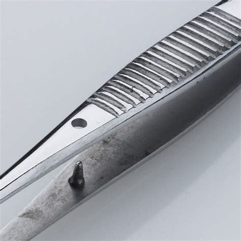 Iris Dissecting Forceps Curved Serrated 11 5cm Bailey Instruments