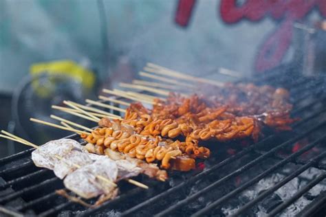 Kenapa Tahun Baru Identik Dengan Bakar Bakar Ini Alasannya