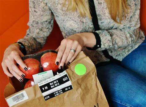 Amazon Al Via La Vendita A Milano Di Frutta E Verdura Ecco Prodotti E