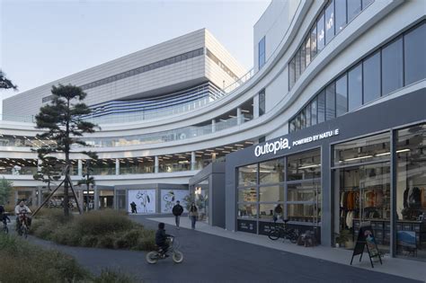 Sustainable Design Integrating Trees Into Modern Architecture