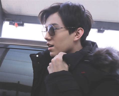Pin De Panagiota En DIMASH Cantautores Que Guapo Cantando