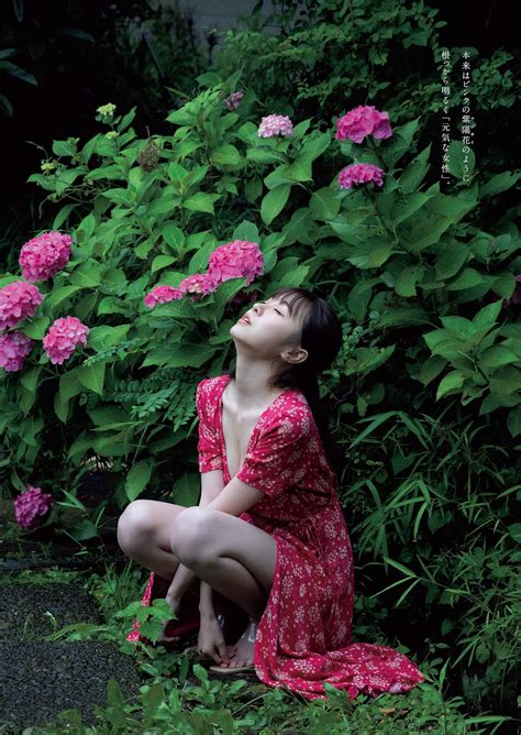 こもりやさくら 水着グラビア 空手は黒帯で3兄弟一の強すぎる女優 【11枚】 Gravia