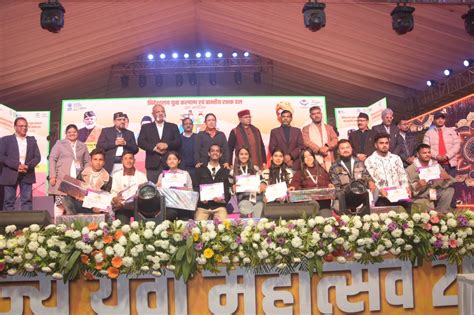 युवा महोत्सव के समापन कार्यक्रम में शामिल हुई मंत्री रेखा आर्य विजयी