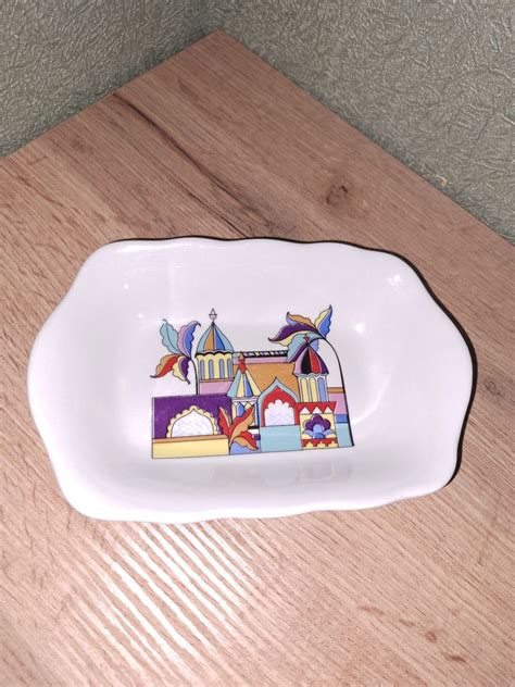 Блюдця тарілки тарелка салатниця оселедниця бульйонниця 40 грн Посуд кухонне приладдя