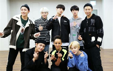 Adele Roberts Lead Bloggers Ajax